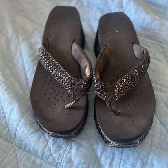 Volatile | Shoes | Volatile Wedge Flip Flops 9 | Poshmark